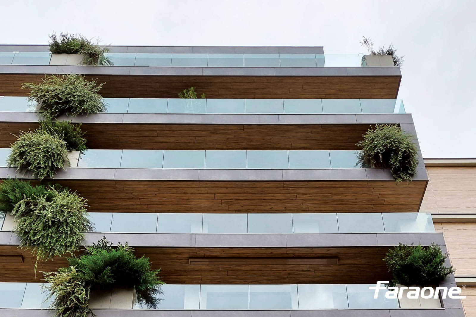 Balconi > Faraone Parapetti